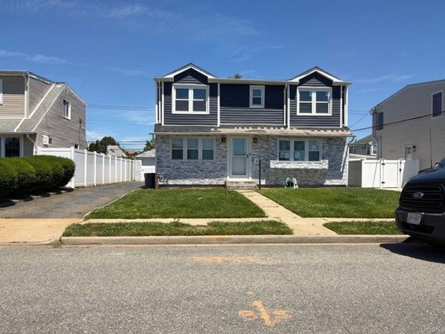 64 Ketcham Ave, Hicksville, NY 11801