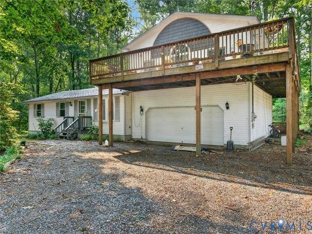 64 Lakeside Dr, Columbia, VA 23038