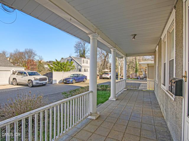 64 Le Grande Ave, Greenwich, CT 06830 | MLS #124678 | Compass
