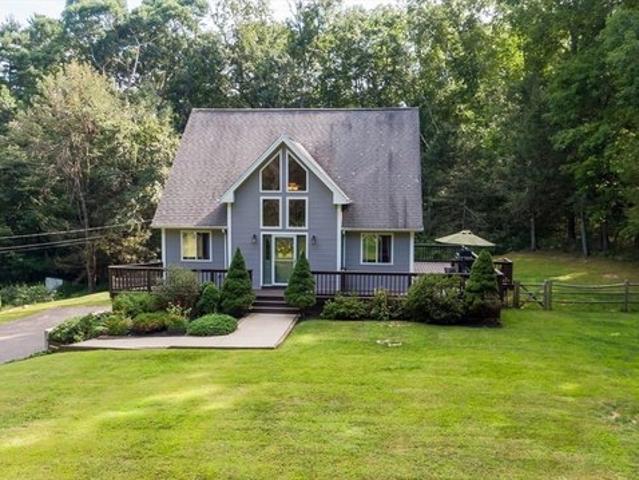 64 Leno Rd, Holland, MA 01521