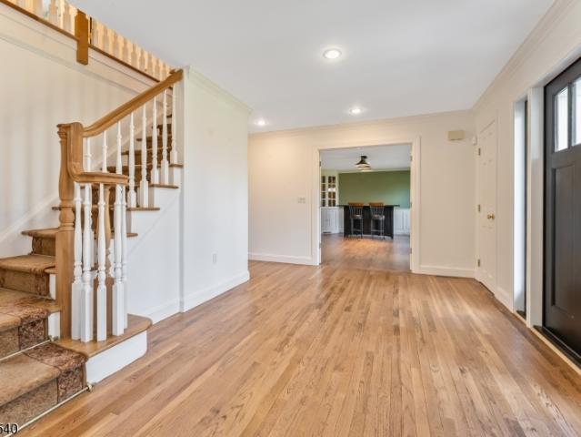 64 Lindbergh Rd