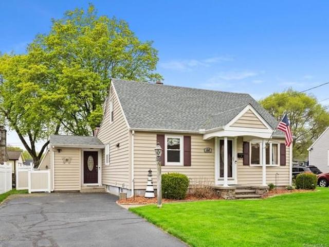64 MacArthur Rd, Plainville, CT 06062