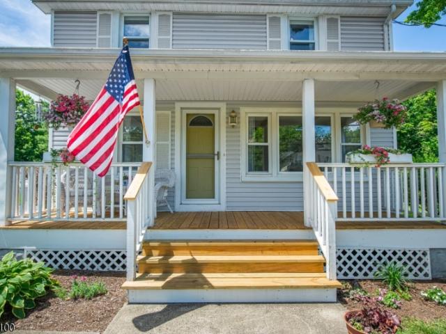64 Main St