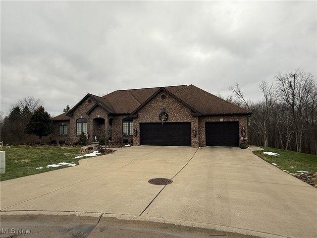 64 Morningside Dr, Wintersville, OH 43953