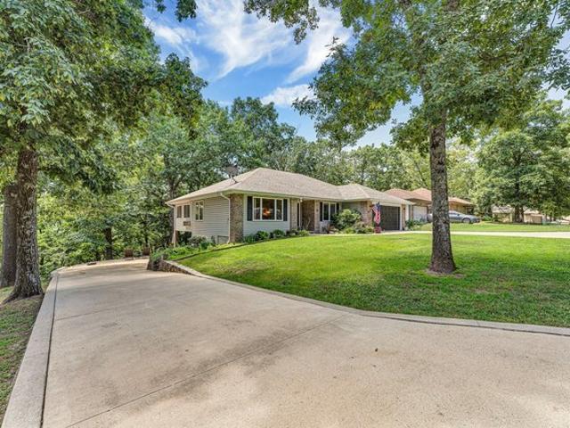 64 Northwoods Dr, Kimberling City, MO 65686