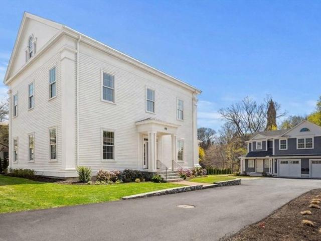 64 Pleasant St Unit A, Marblehead, MA 01945