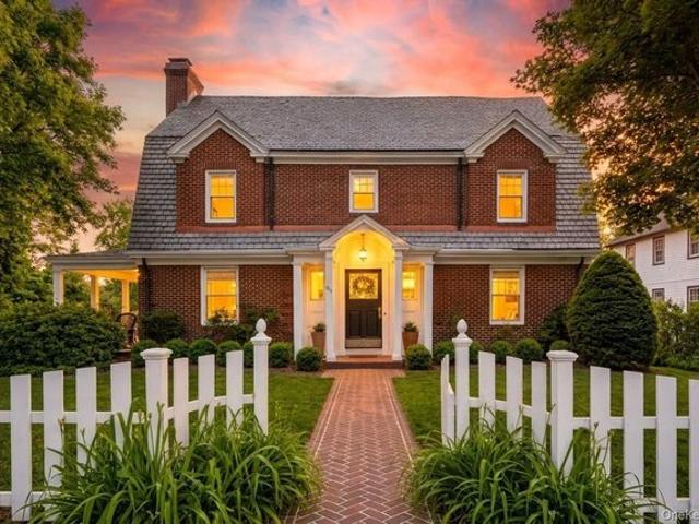 64 Prospect St, White Plains, NY 10606