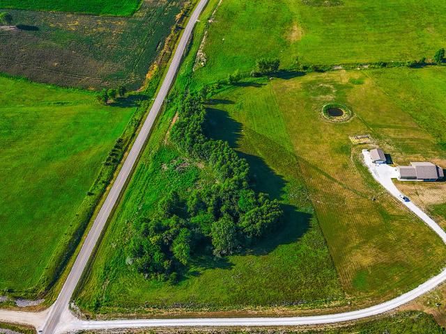 64 private road 1260