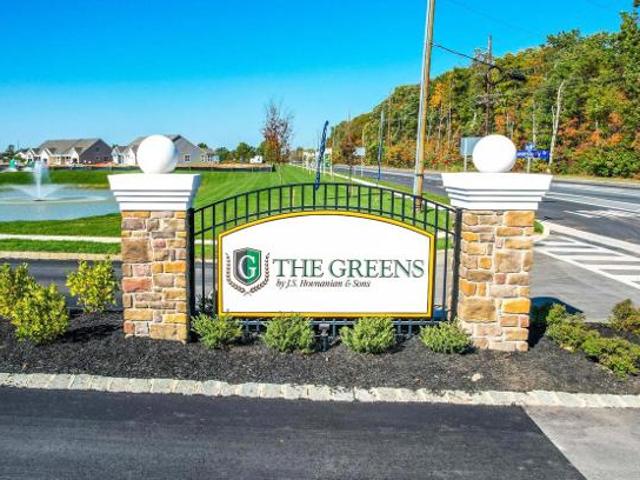 64 Queensferry Dr, Monroe Township, NJ 08094