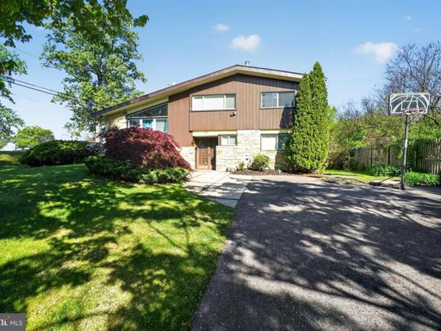 64 Red Rowan Ln, Plymouth Meeting, PA 19462