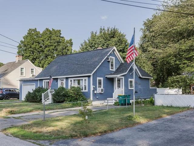 64 Richardson St, Rochester, NH 03867