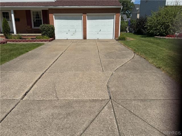 64 Robin Hill Dr Drive