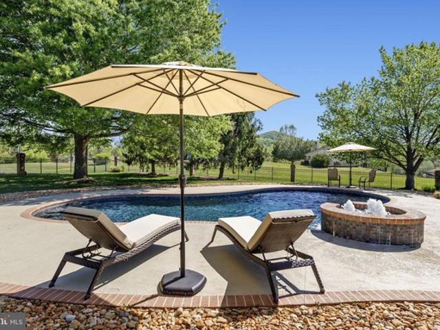 64 Rolling Green Ln, Brightwood, VA 22715