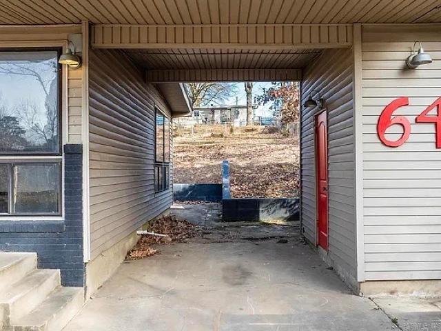 64 S Meadowcliff Dr