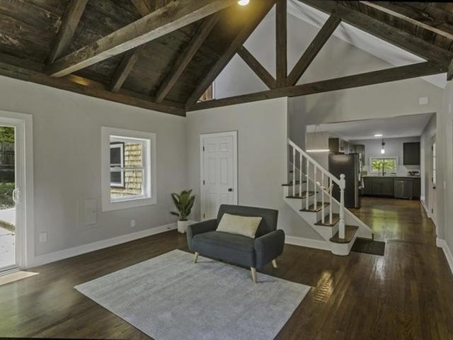 64 S Cottage Rd, Holland, MA 01521
