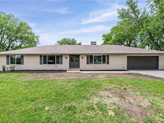 6504 NW Valley View St, Kansas City, MO 64152