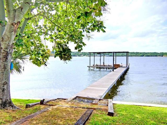 6504 Blue Water Ct, Granbury, TX 76049