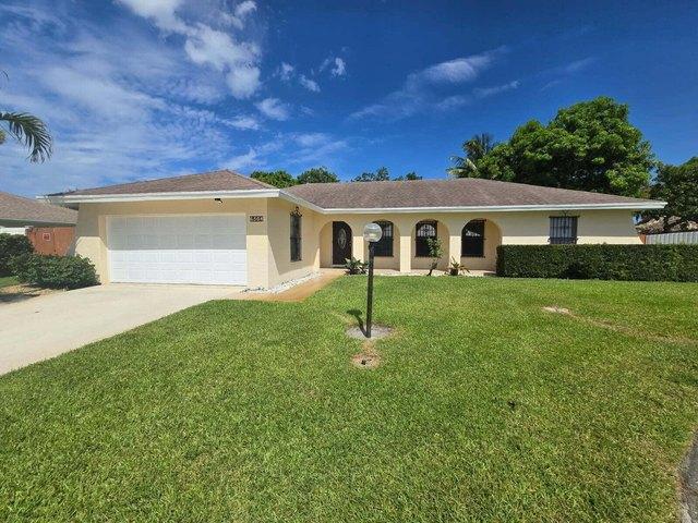 6504 Heather Way, West Palm Beach, FL 33406
