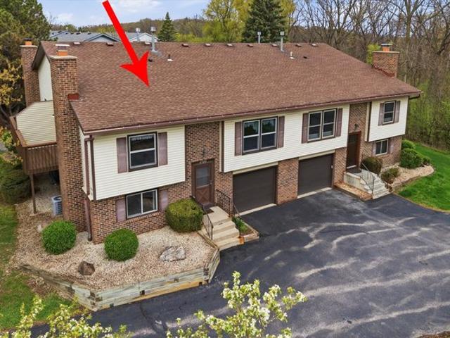 6504 S Parkedge Cir Unit D, Franklin, WI 53132