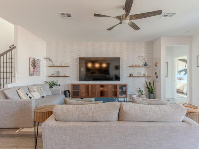 6504 Velvet Leaf Ln