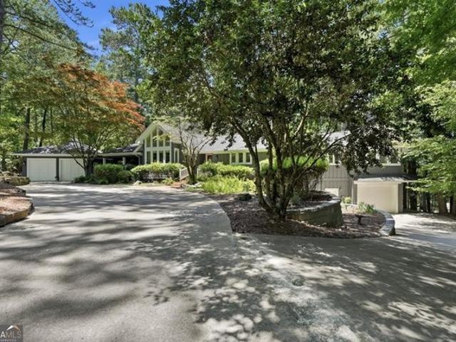 6504 Yacht Club Rd, Flowery Branch, GA 30542