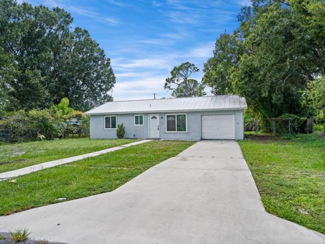 6505 Deleon Ave, Fort Pierce, FL 34951