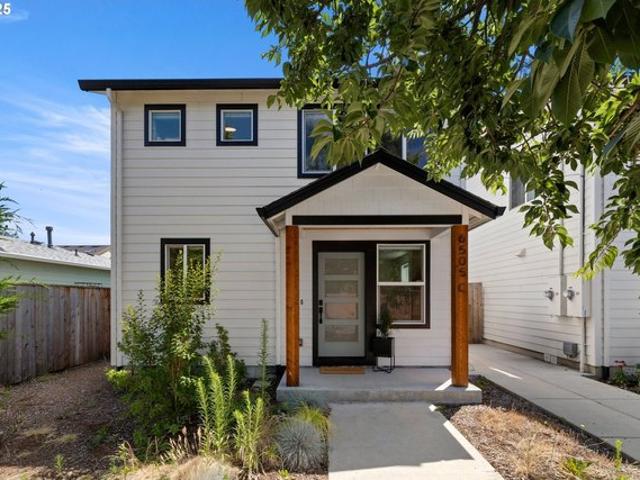 6505 SE Clatsop St Unit C, Portland, OR 97206