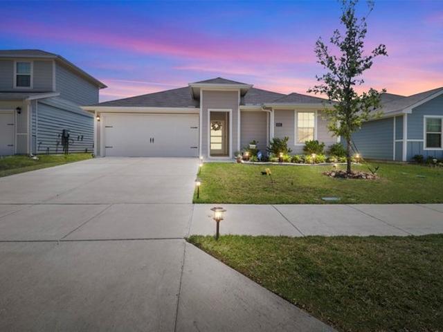 6505 Shoreline Ln, Princeton, TX 75407