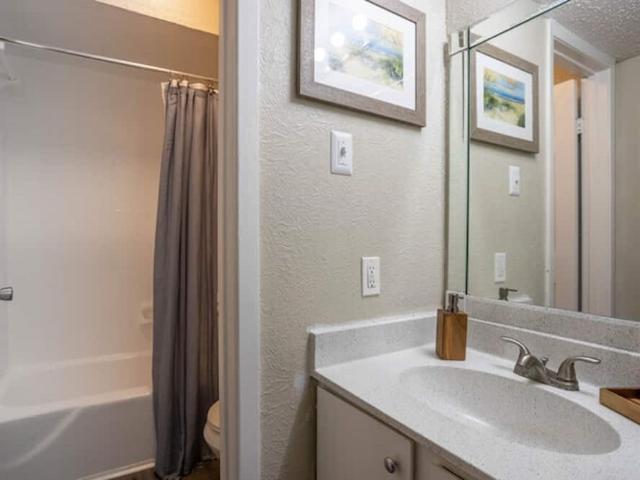 6505 Westheimer Rd, Unit 261, Houston, TX 77057 | MLS #39312 | Compass