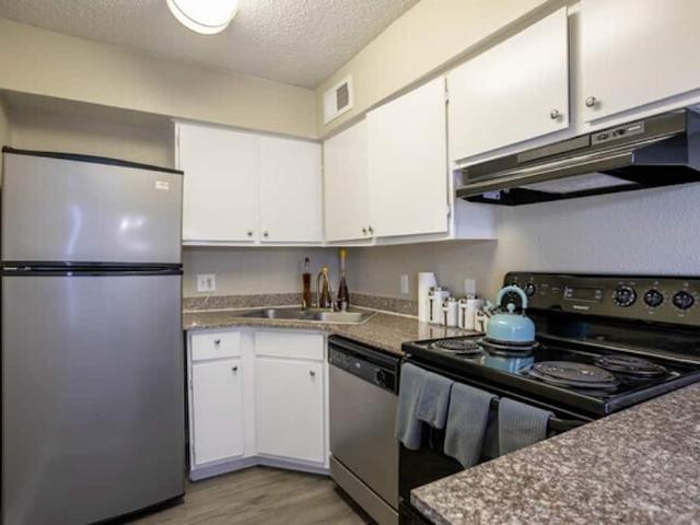 6505 Westheimer Rd, Unit 328, Houston, TX 77057 | MLS #15030 | Compass