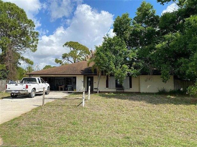 6506 Santa Clara Blvd, Fort Pierce, FL 34951