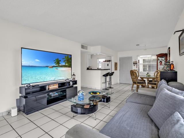 6507 Winfield Blvd, Unit 211AC, Margate, FL 33063 | MLS #B26042