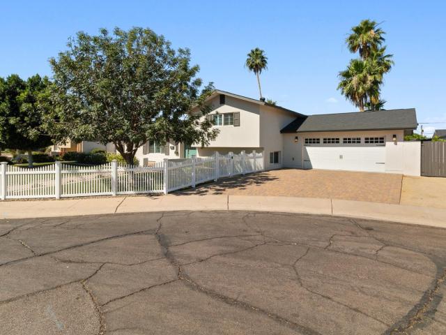 6508 N 85th Place