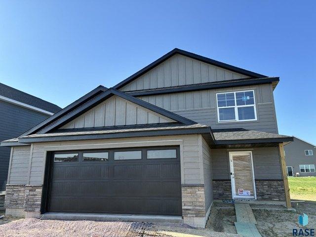 6508 W Goldberg Dr, Sioux Falls, SD 57107