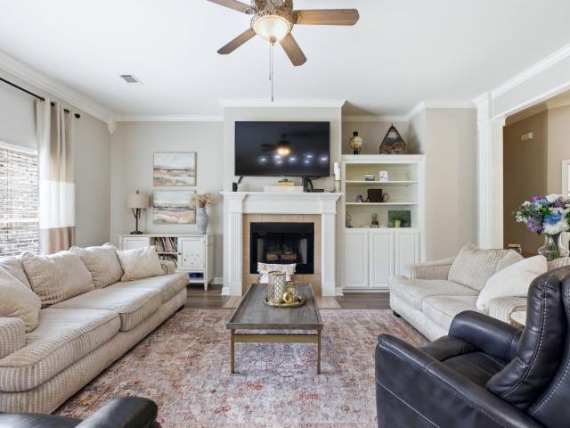 6508 Worth Ave