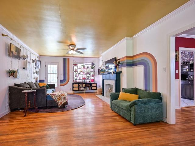6509 Newburgh Road