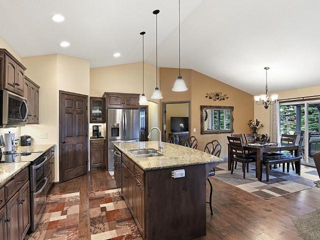 6509 Westwood Parkway