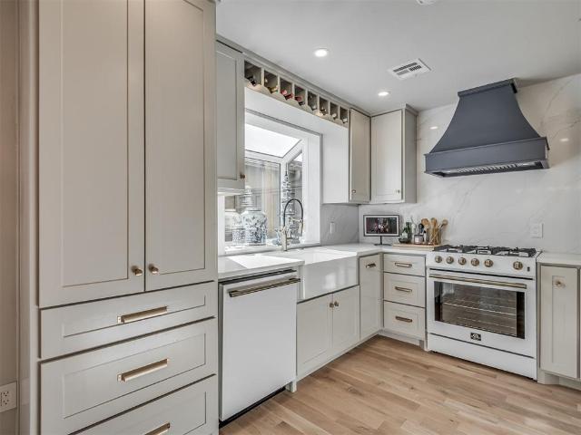 6500 N Grand Boulevard # 125