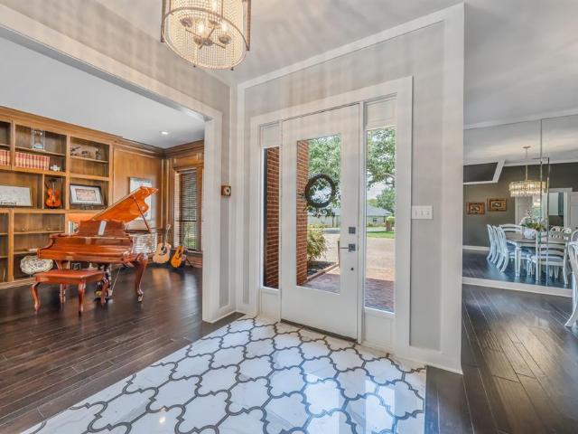 6500 Hollytree Circle