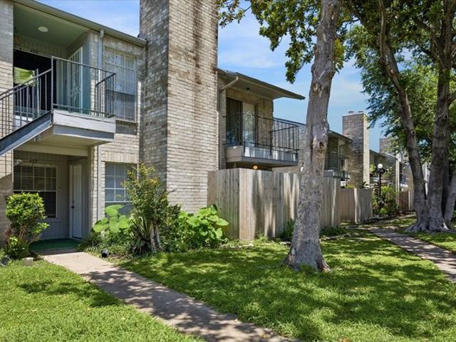 6500 Sands Point Dr Apt 407, Houston, TX 77074