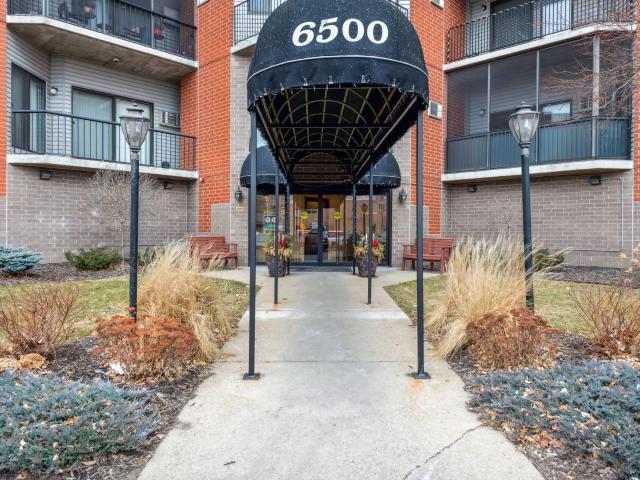 6500 Woodlake Dr, Unit 105, Richfield, MN 55423 | MLS #6761