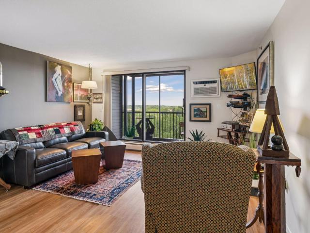 6500 Woodlake Drive # 905