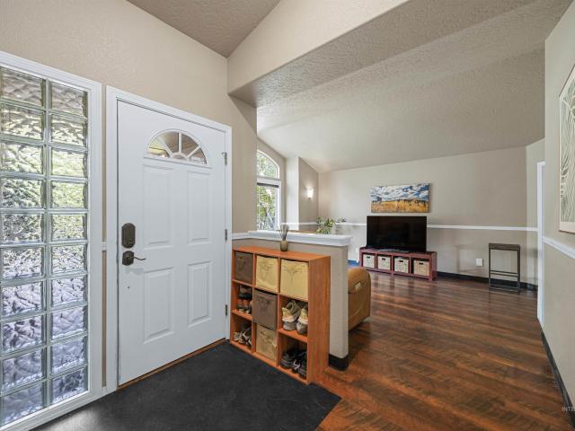 6501 Outlook Dr