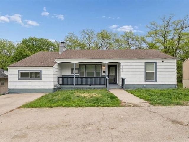 6501 Blue Ridge Cutoff, Raytown, MO 64133