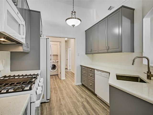 6501 Brush Country Rd # 114