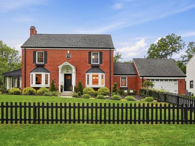 6501 Crestridge Cir, Columbia Township, OH 45213