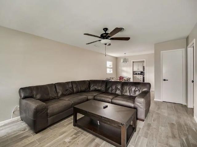 6501 E Mockingbird Lane, Dallas, US, TX