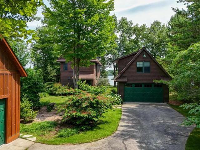 6501 Timberlake Dr, Elk Rapids, MI 49629
