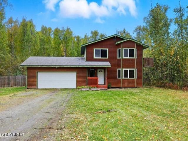 6501 W Commadore Ln, Wasilla, AK 99623
