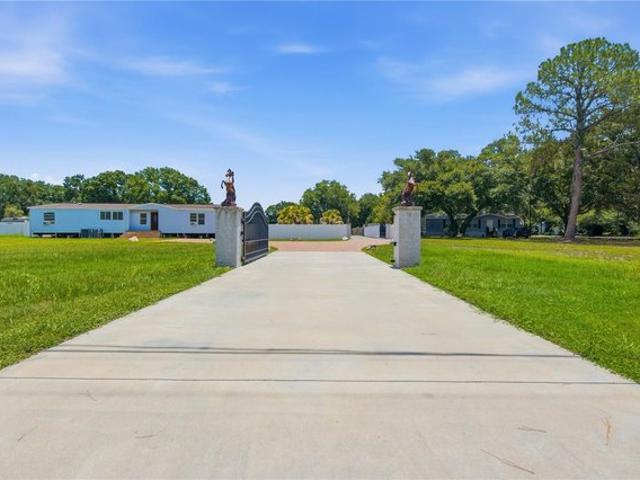 6502 Five Acre Rd, Plant City, FL 33565